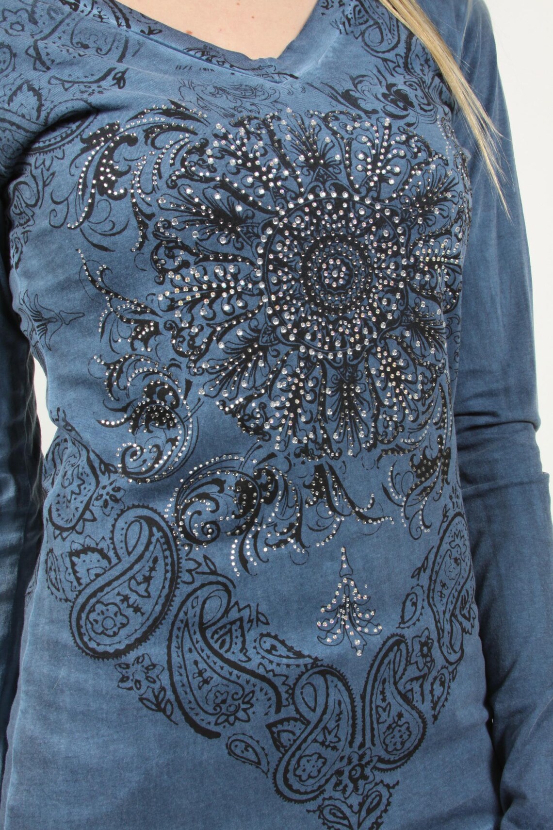 Vocal Apparel Women's Teal Long Sleeve Top With Mandala Flourish Design ...