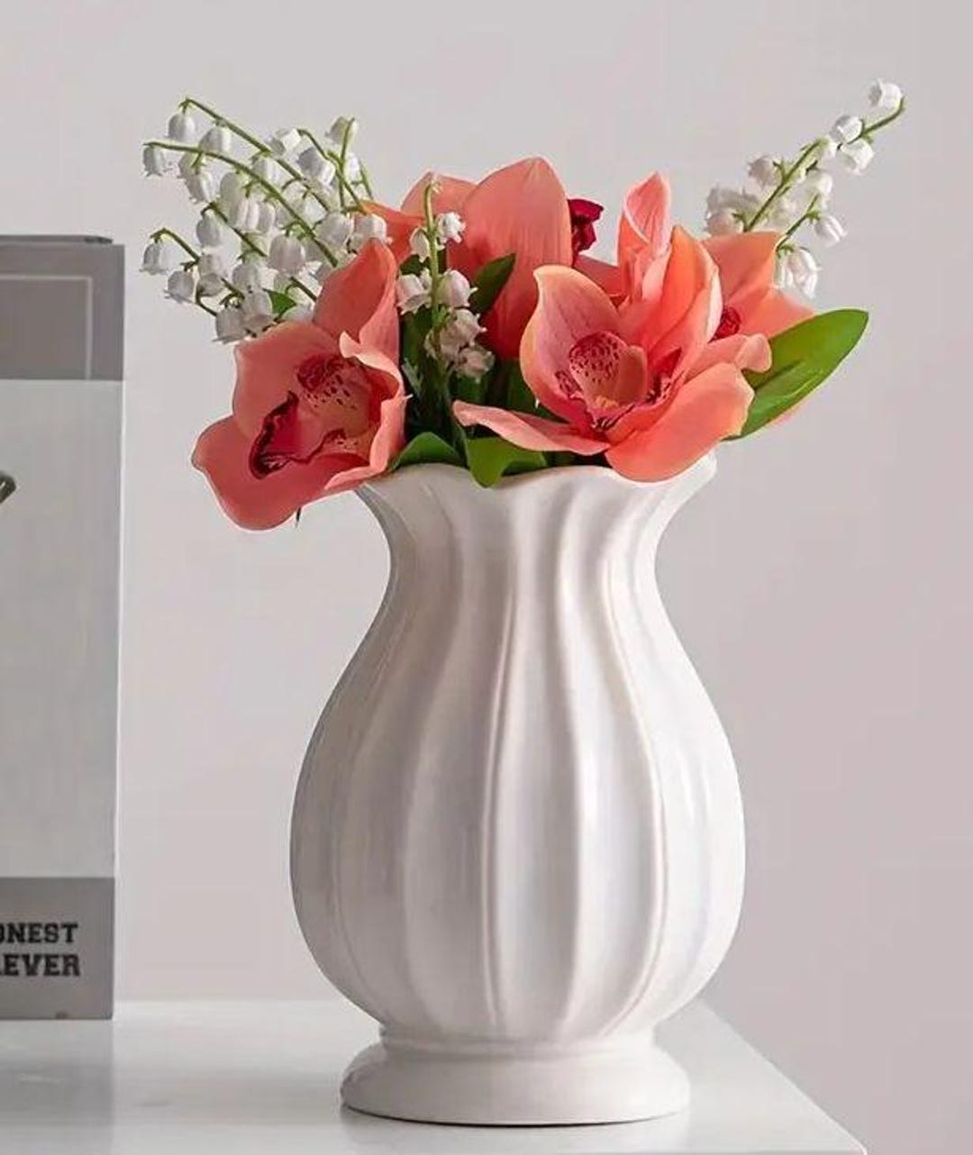Modern Ceramic Vase With Wave Pattern, Versatile for Fresh or Dried ...