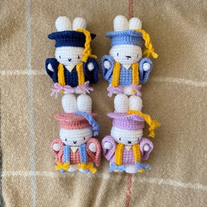 Graduation Bunny Crochet Pattern/tutorial - Etsy