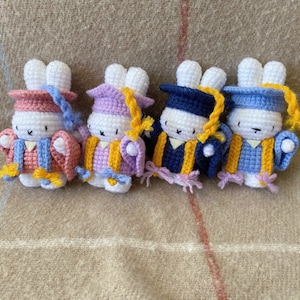 Graduation Bunny Crochet Pattern/tutorial - Etsy