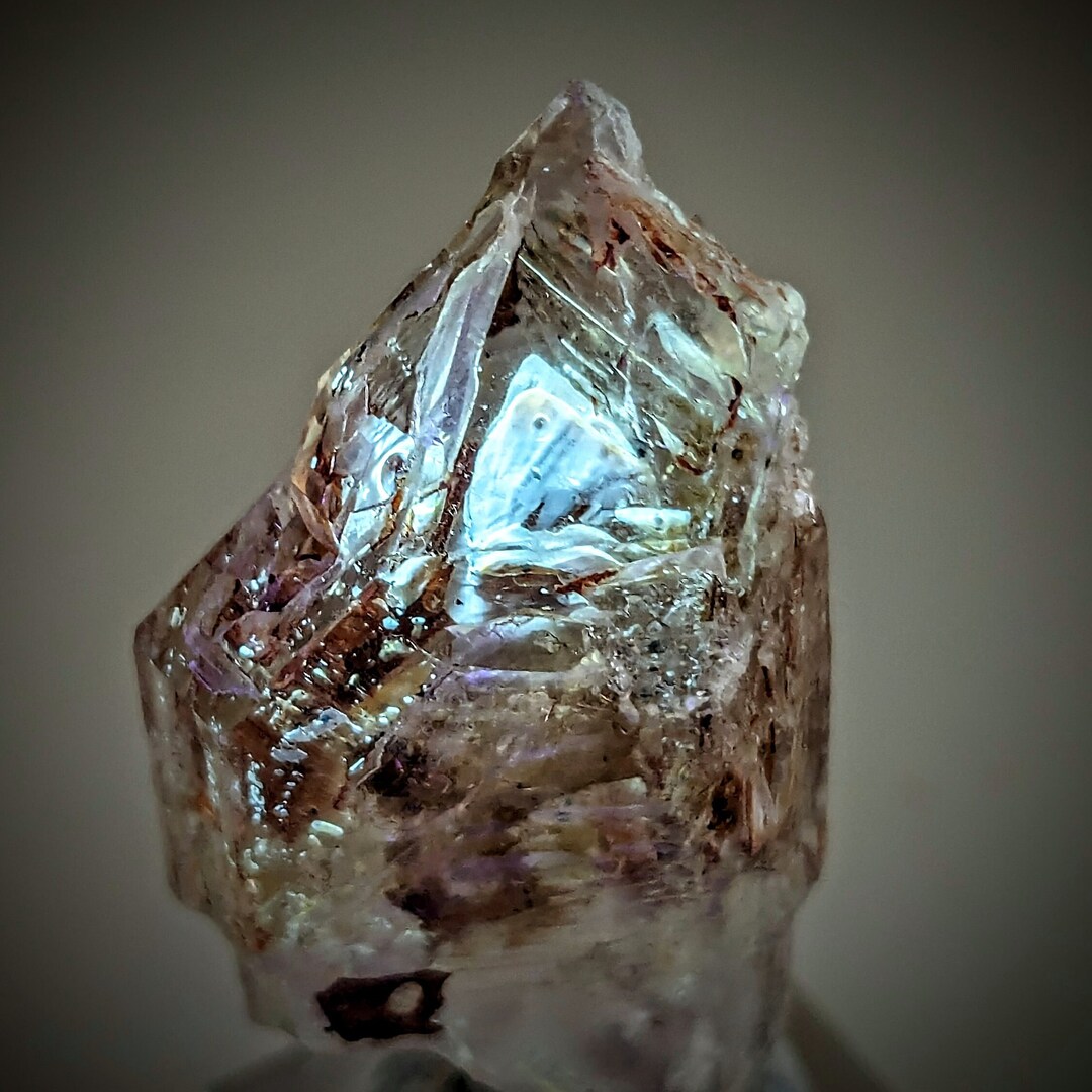 Fire Fly Quartz, Quartz With Petroleum and Clay Inclusions, Enhydro - Etsy