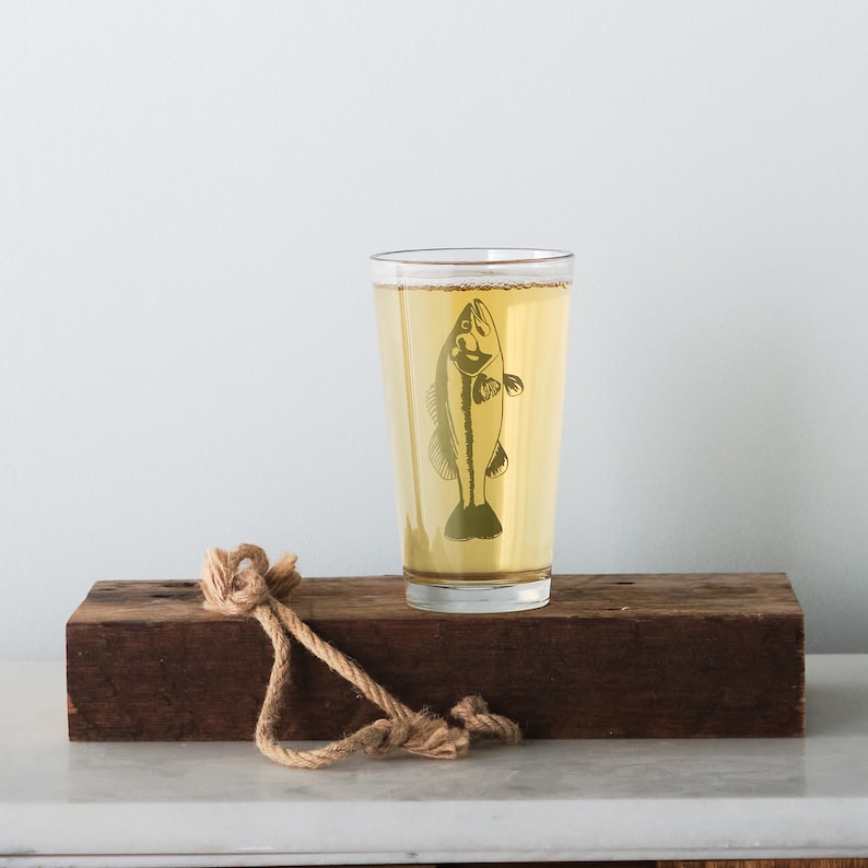 Fish Fry Pint Glassware- SET of 4 Crappie, Sunfish, Walleye, Bass - Etsy