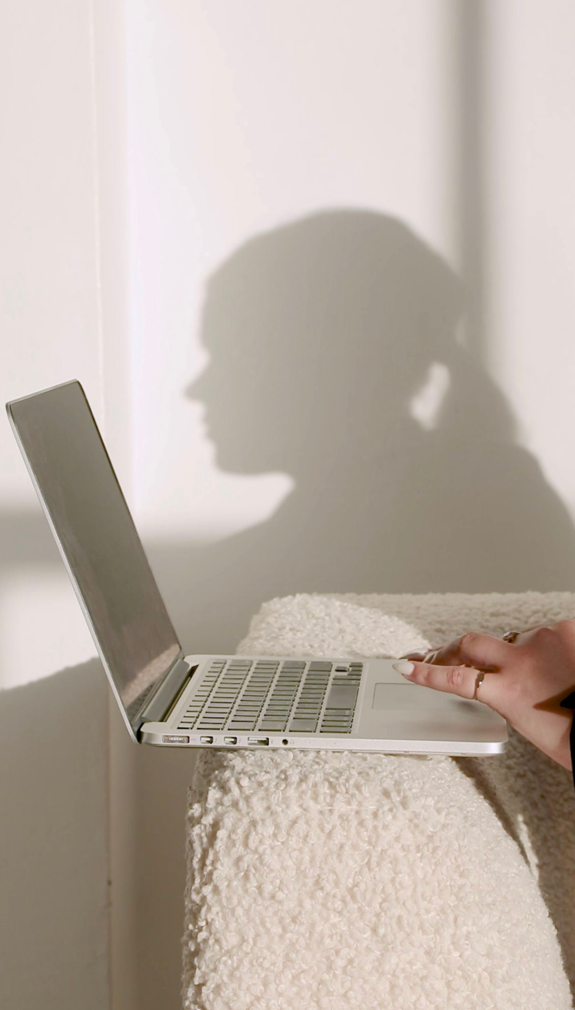 Faceless Video and Stock Photo Vault | Faceless Videos for Reels ...