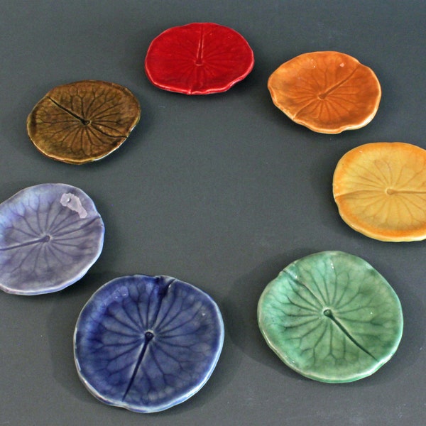 Water Lily Plate - Etsy