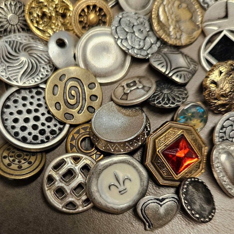 Vintage Buttons - Etsy