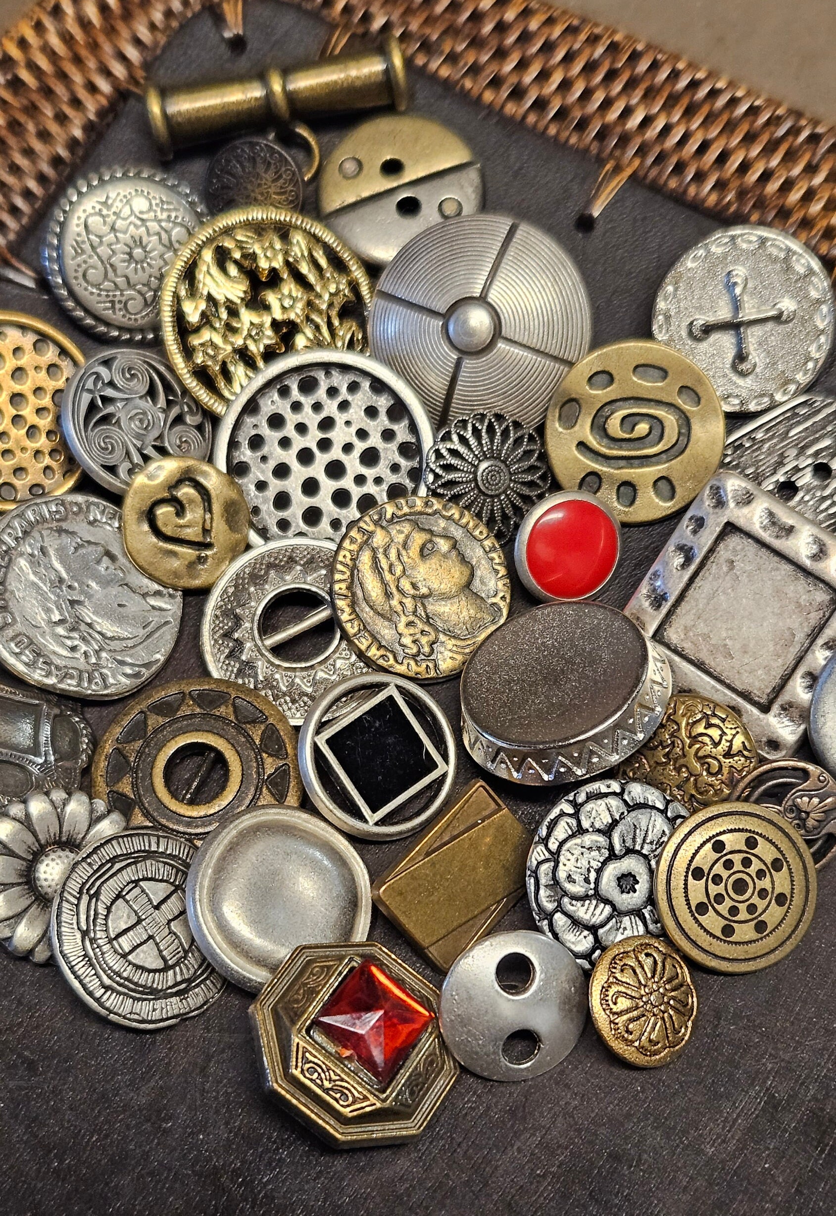 20 Vintage Italian Buttons, Assortment of Silver, Bronze Colored ...