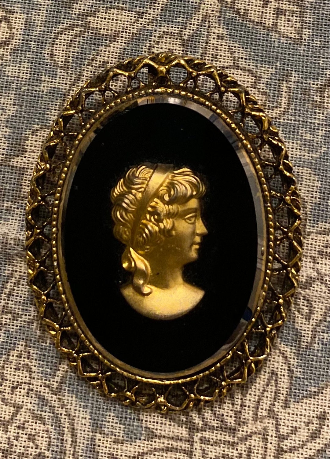Cameo Pendant and Brooch - Etsy