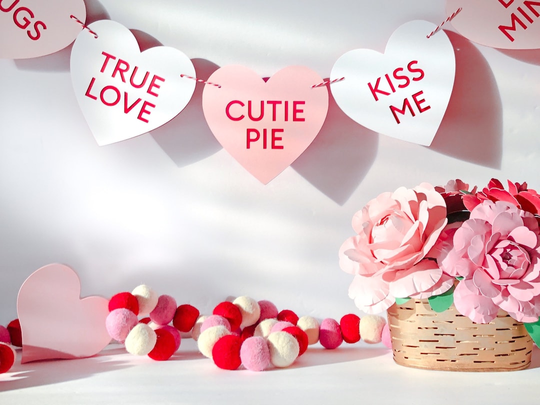 Paper Candy Heart Garland, Valentine’s Day Conversation Hearts Banner ...
