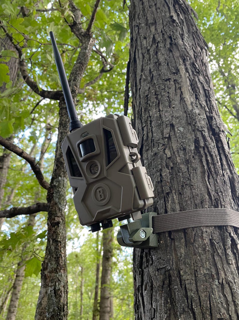 Adjustable Trail Camera Mount for Public Land: 2-way Bracket (pan and ...