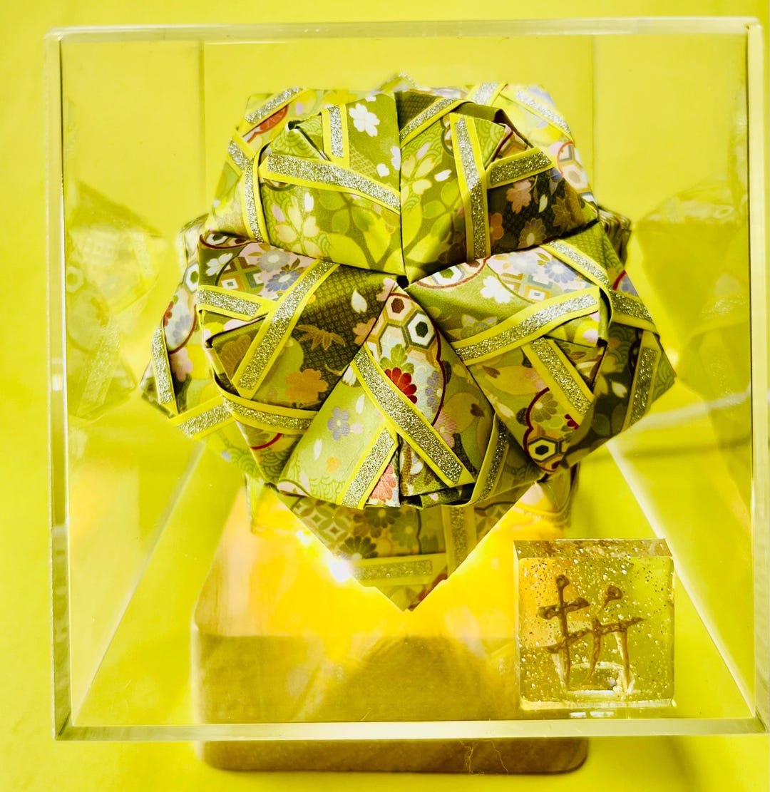 Japanese Origami Kusudama Lamp | Handmade Paper Light for Soft Room Lighting & Unique Home Decor ...