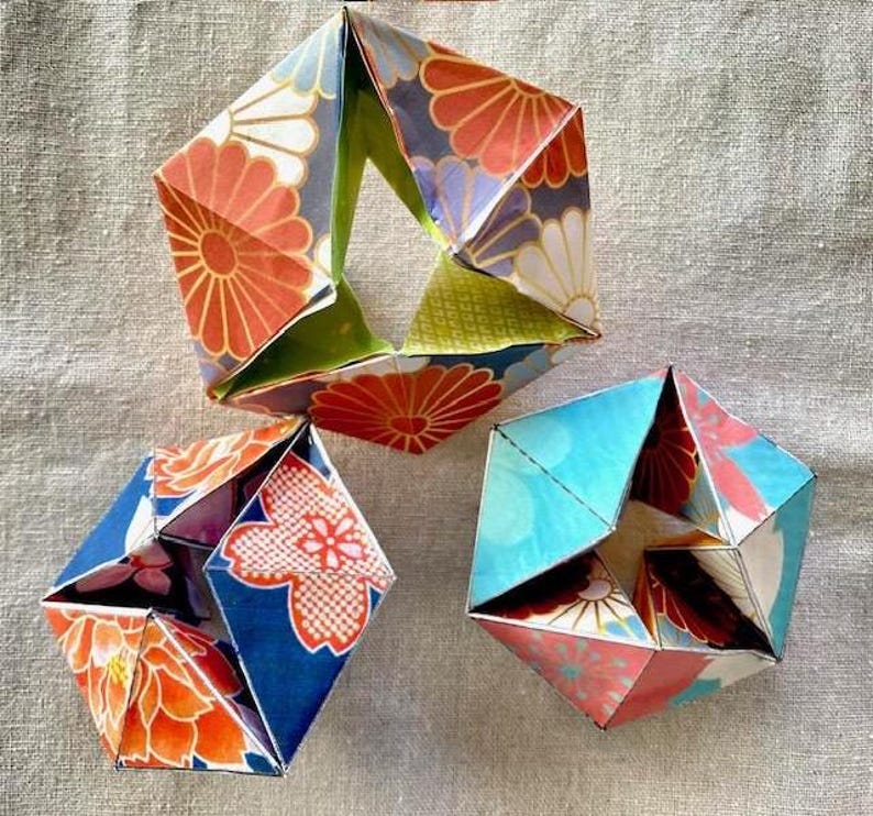 Japanese pattern kaleidocycle, flexagon origami project, paper craft ...