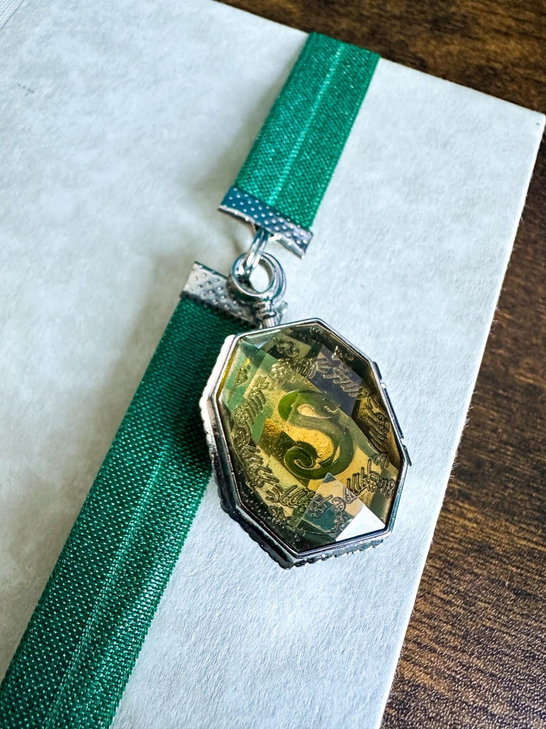 Harry Potter Slytherin's Horcrux Locket Elastic Charm Bookmark Jewelry ...