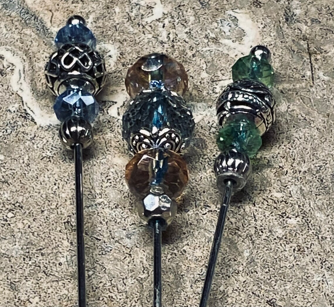 Beautiful Victorian Stick Pins With a Sweet Little Holder Stick Pin Hat ...