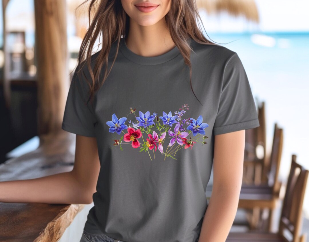 Beautiful Floral Design T-shirt | Women's Floral Graphic Tee | Soft and ...