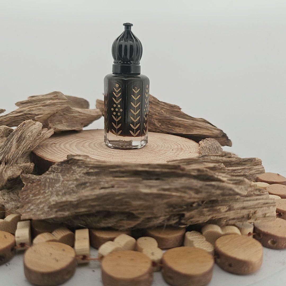 Emerald Essence- AAA Oud Oil- Oud Essential Oil, Oud Wood Oil Perfumery ...