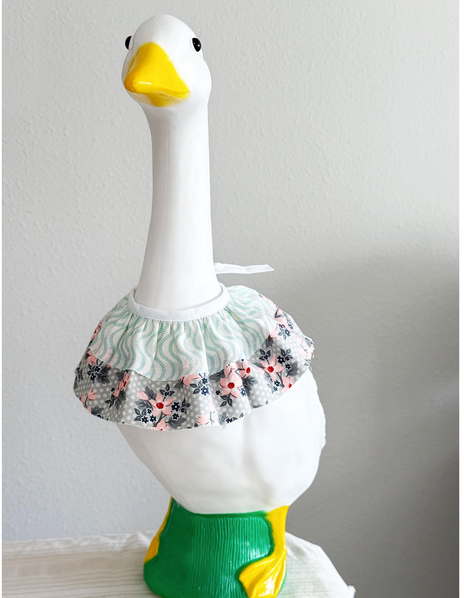 Porch Goose Ruffle Collar, Sewing Digital Pattern, Yard Art. Make a ...
