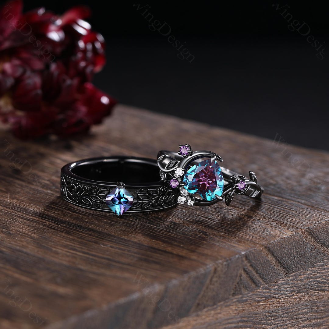 Vintage Heart Alexandrite Couple Ring Set, Black Gold Wedding Bands - Etsy