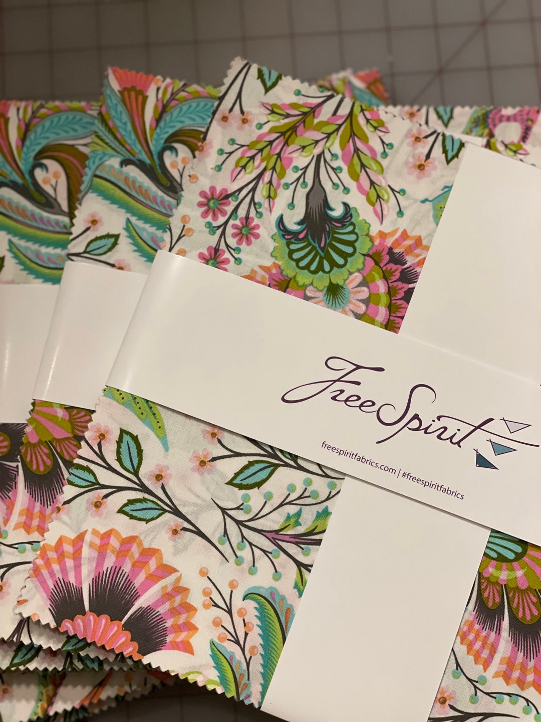 10" Charm Pack || ROAR! by Tula Pink || Cotton Fabric Patchwork ...