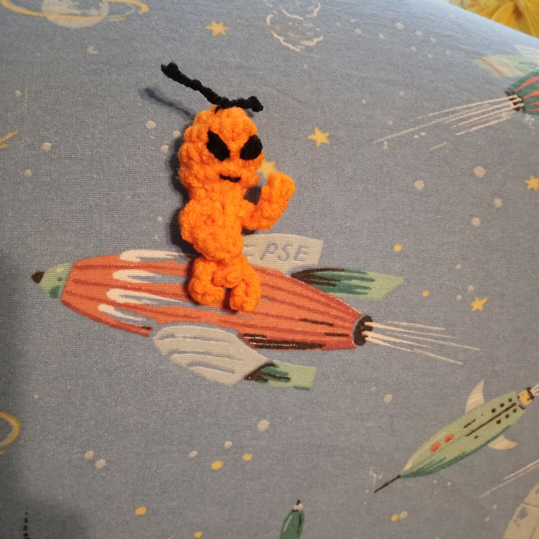 SPACE HOMIES, Orange Crochet Alien, Lil Alien With Attitude - Etsy