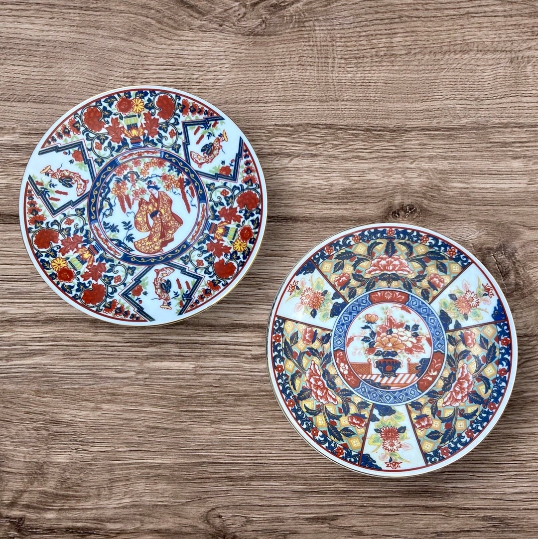 Vintage Imari Japan Small 6 1/2 in Round Colletible Plates Flower Navy ...