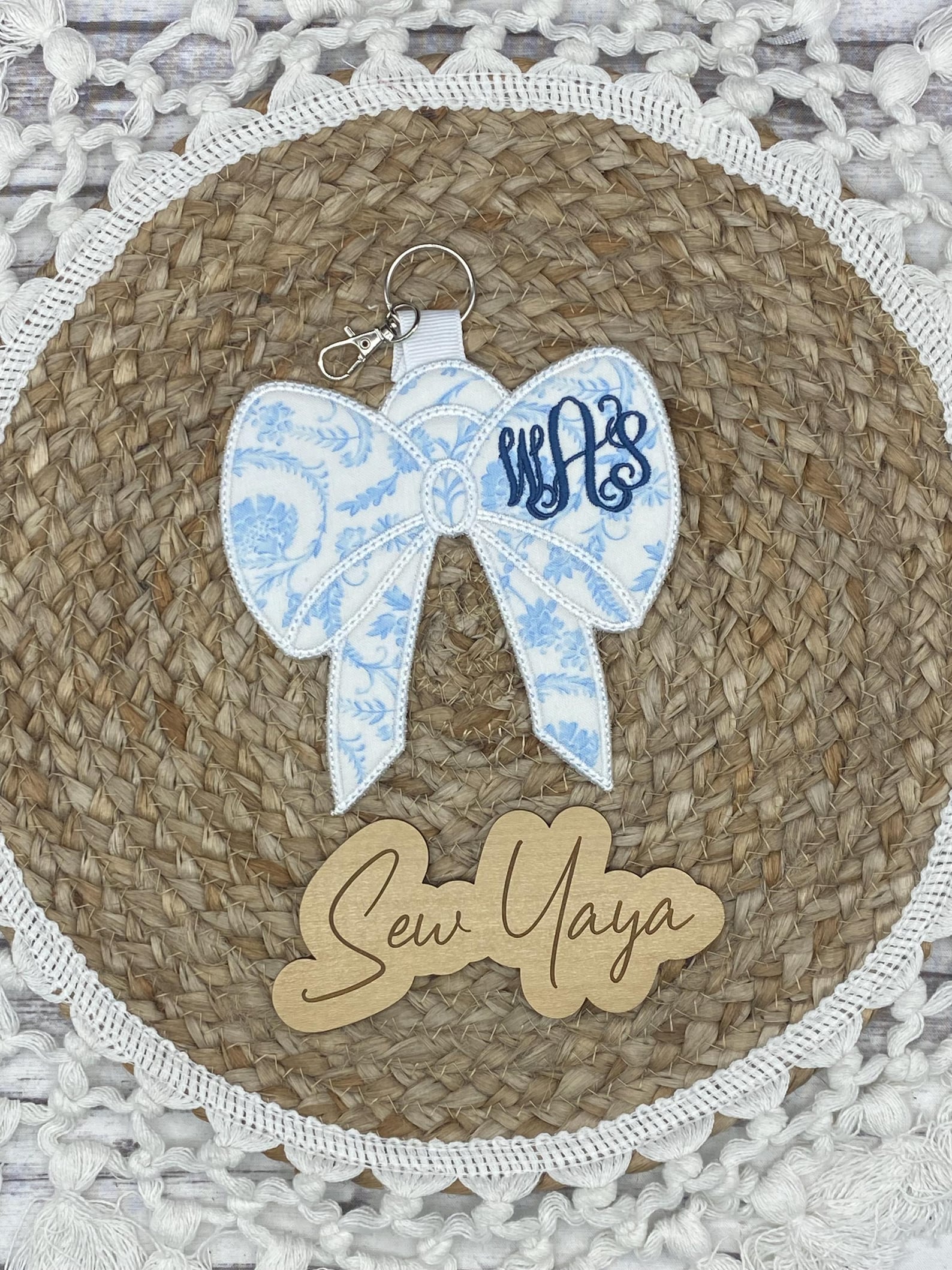 In-the-hoop Bow Bag Tag | Machine Embroidery Design | 4x4 5x7 6x10 ...