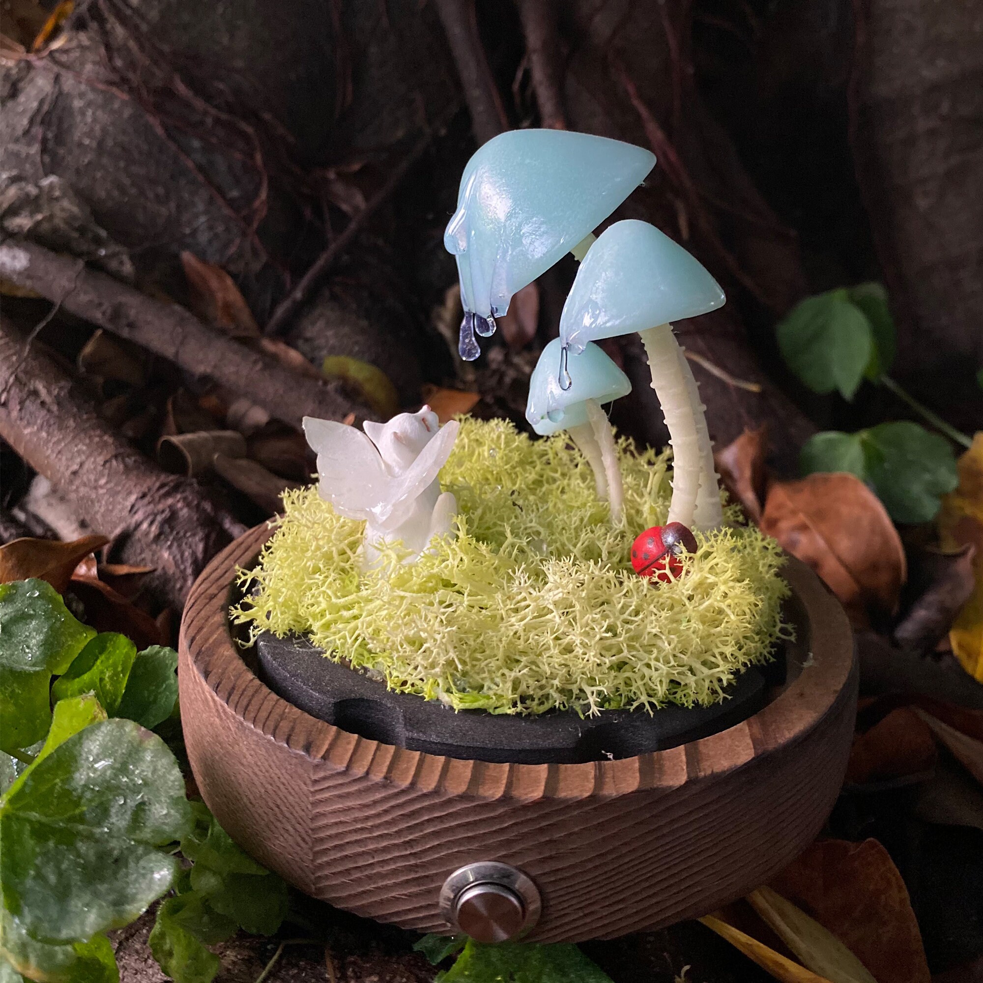 Handmade Mushroom Lamp Blue, Mushrooms Shelter the Angel Cat, Magic ...