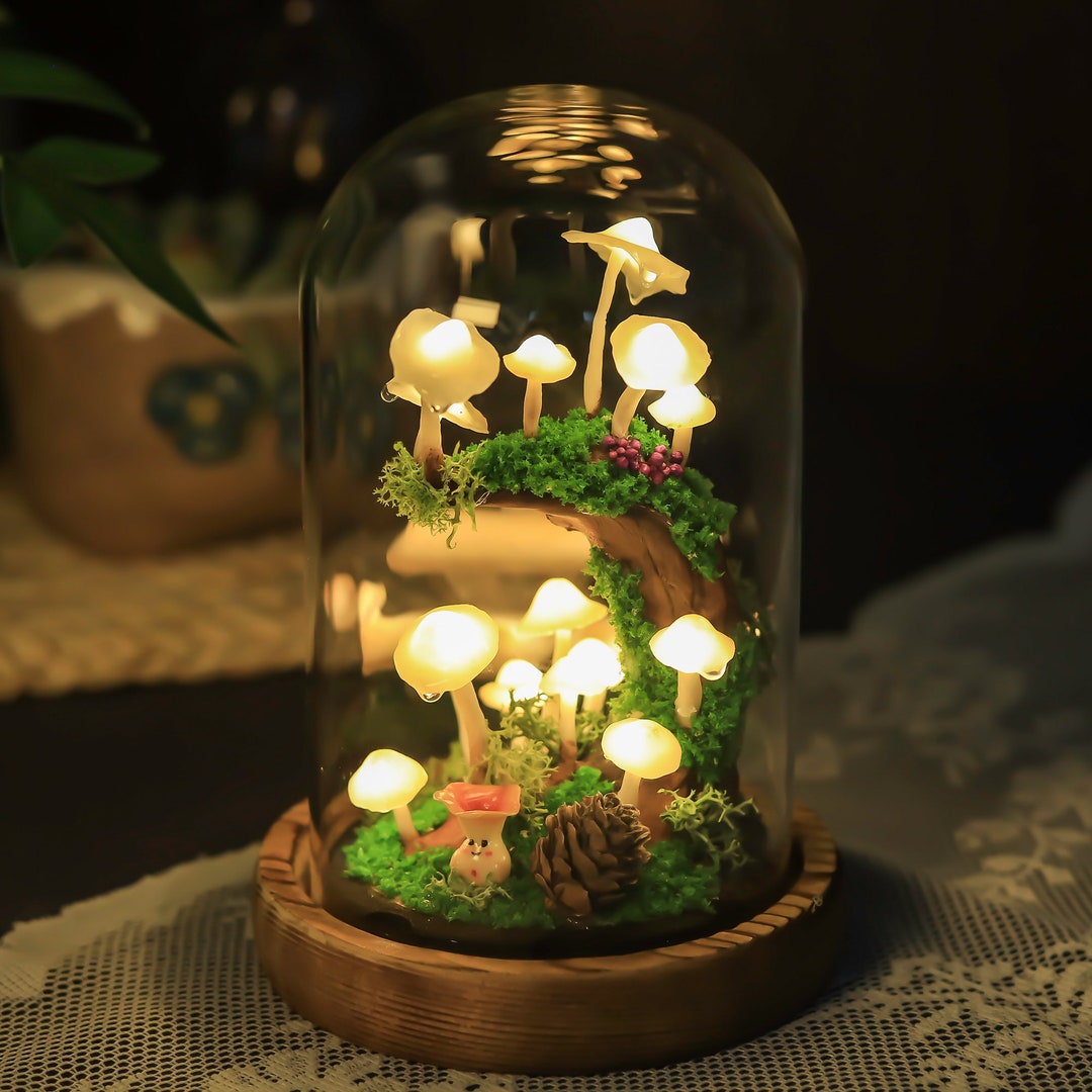 Cute Mushroom Lamp on Crescent Tree Stump, Mushroom Night Light With ...