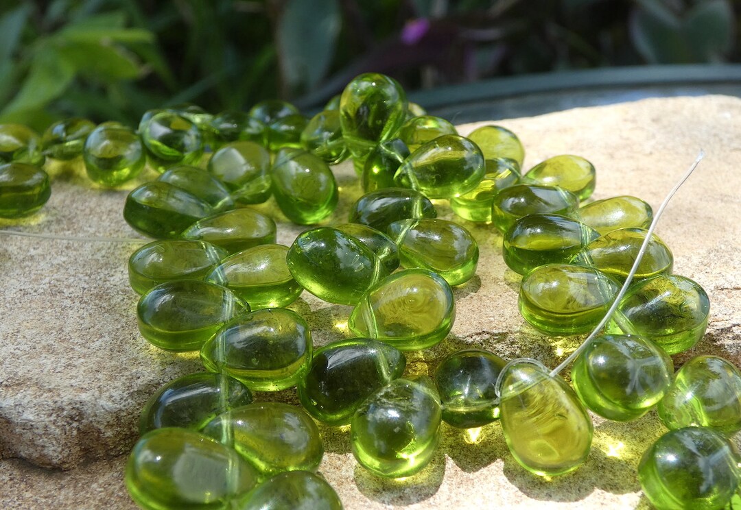 Last Ones! 12 Lime Peridot Olive Green Glass Teardrop Briolette 8x11mm ...