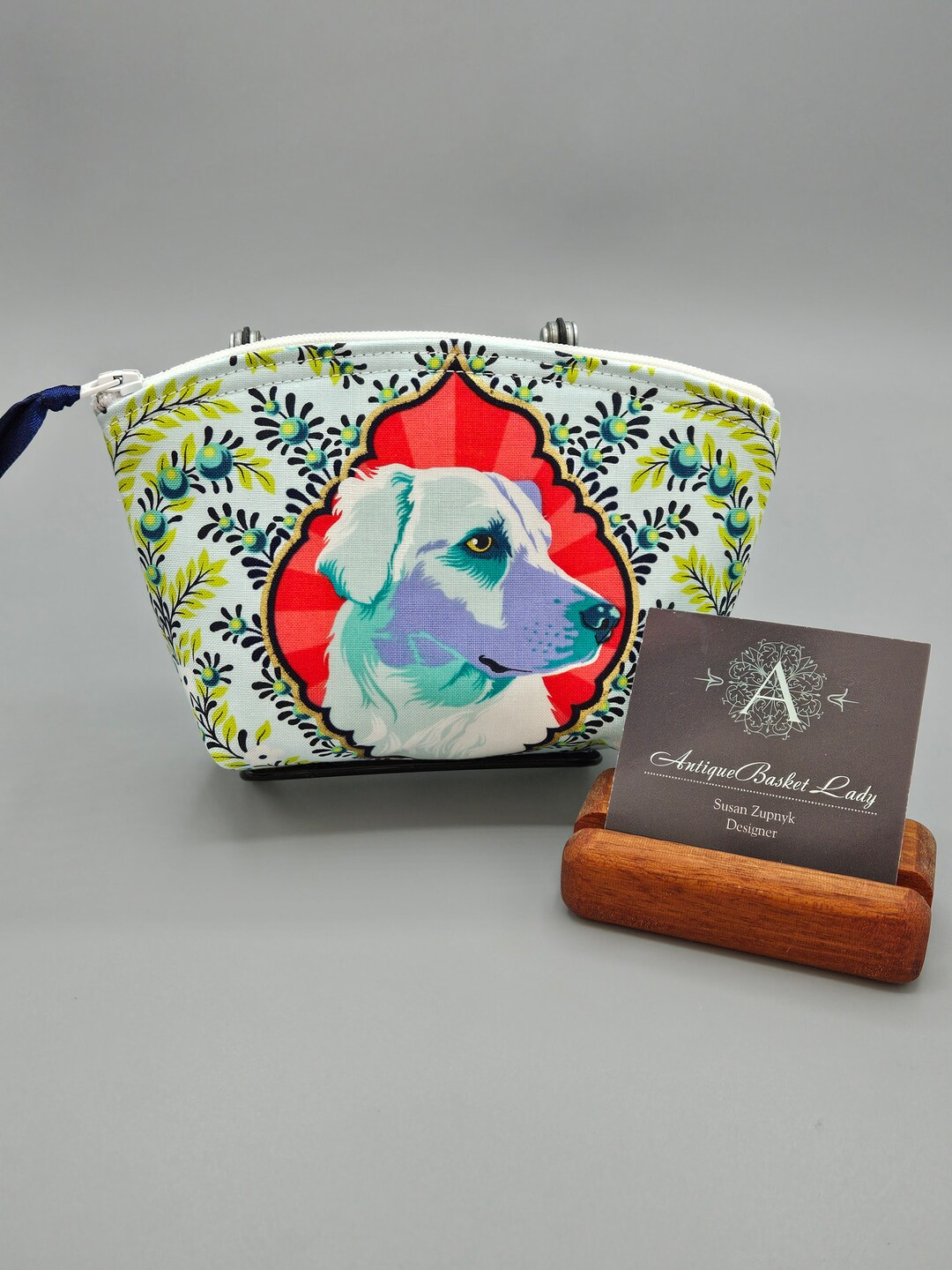 Puppy Dog Eyes Pouch Dog Essential Oil Pouch Dog Cosmetic Bag Golden ...