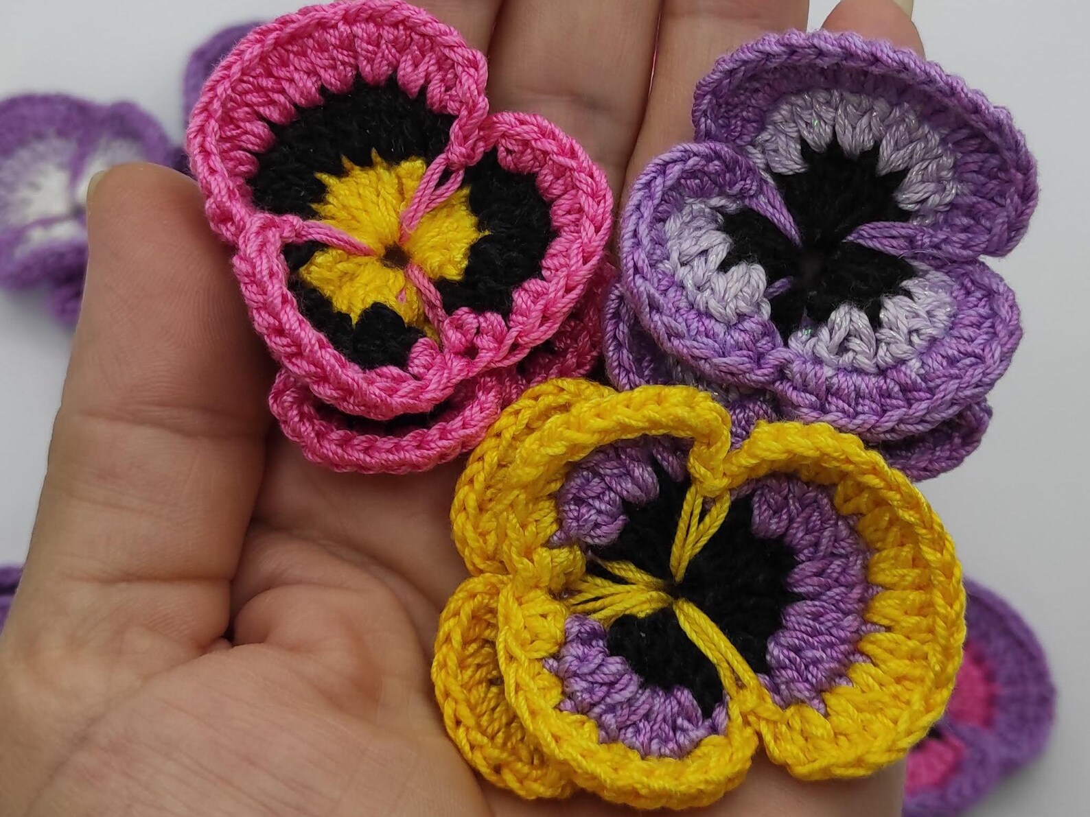Set of 16 Crocheted Violet Flowers for Applique, Clothing Decor,bag ...