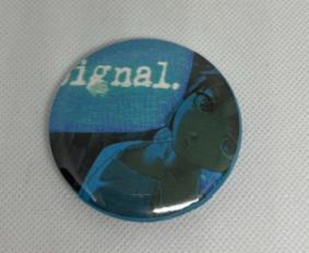 Serial Experiments Lain Button / Pin - Etsy