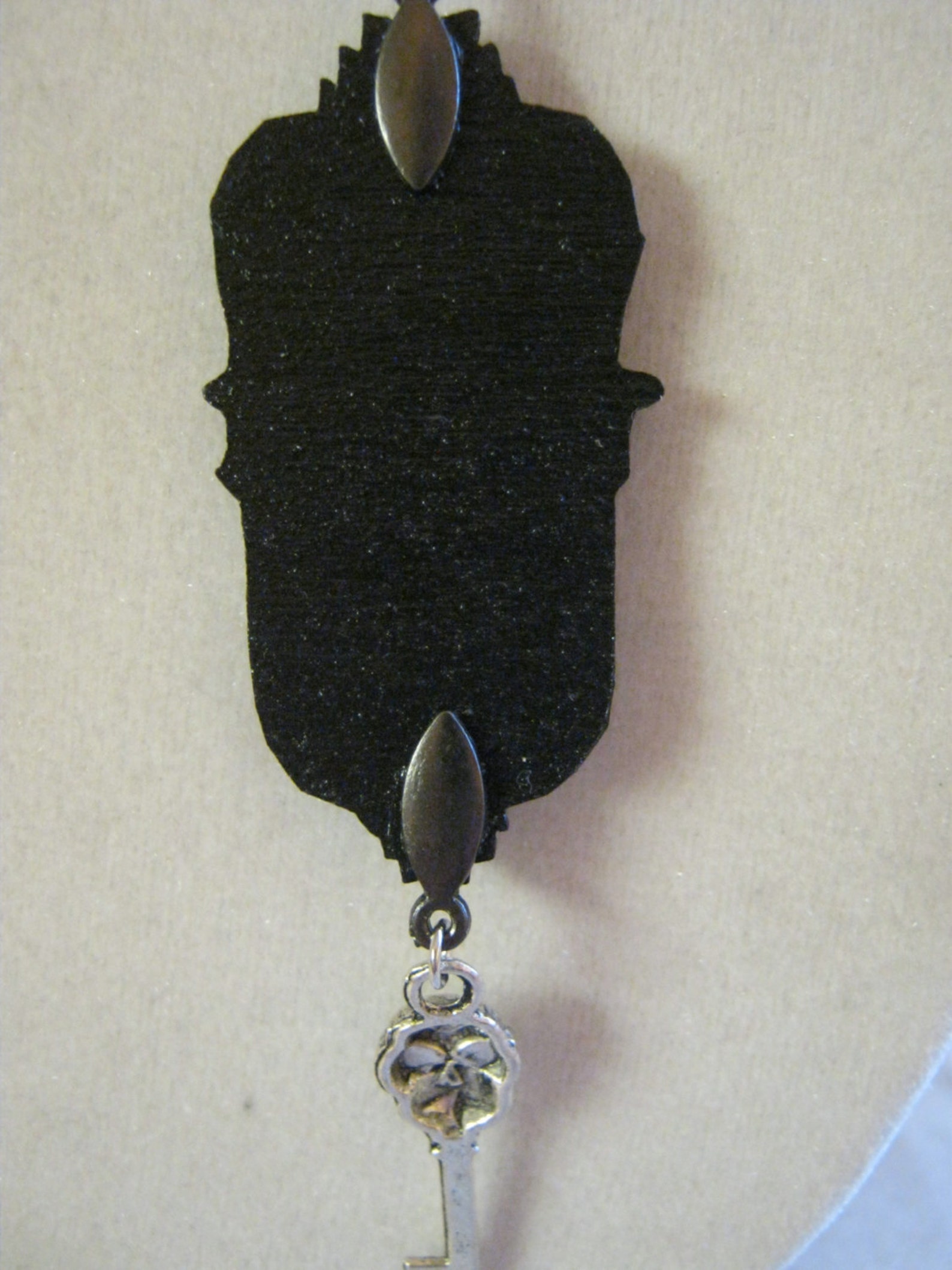 Skeleton Keyhole and Skull Key Necklace | Etsy