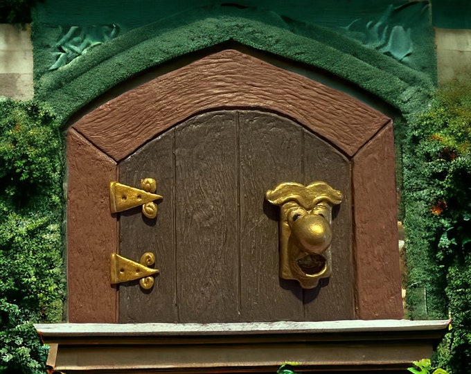 Alice in Wonderland Fairy Door With 3D Hand Sculpted and Hand Painted ...