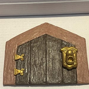 Alice in Wonderland Fairy Door With 3D Hand Sculpted and Hand Painted ...