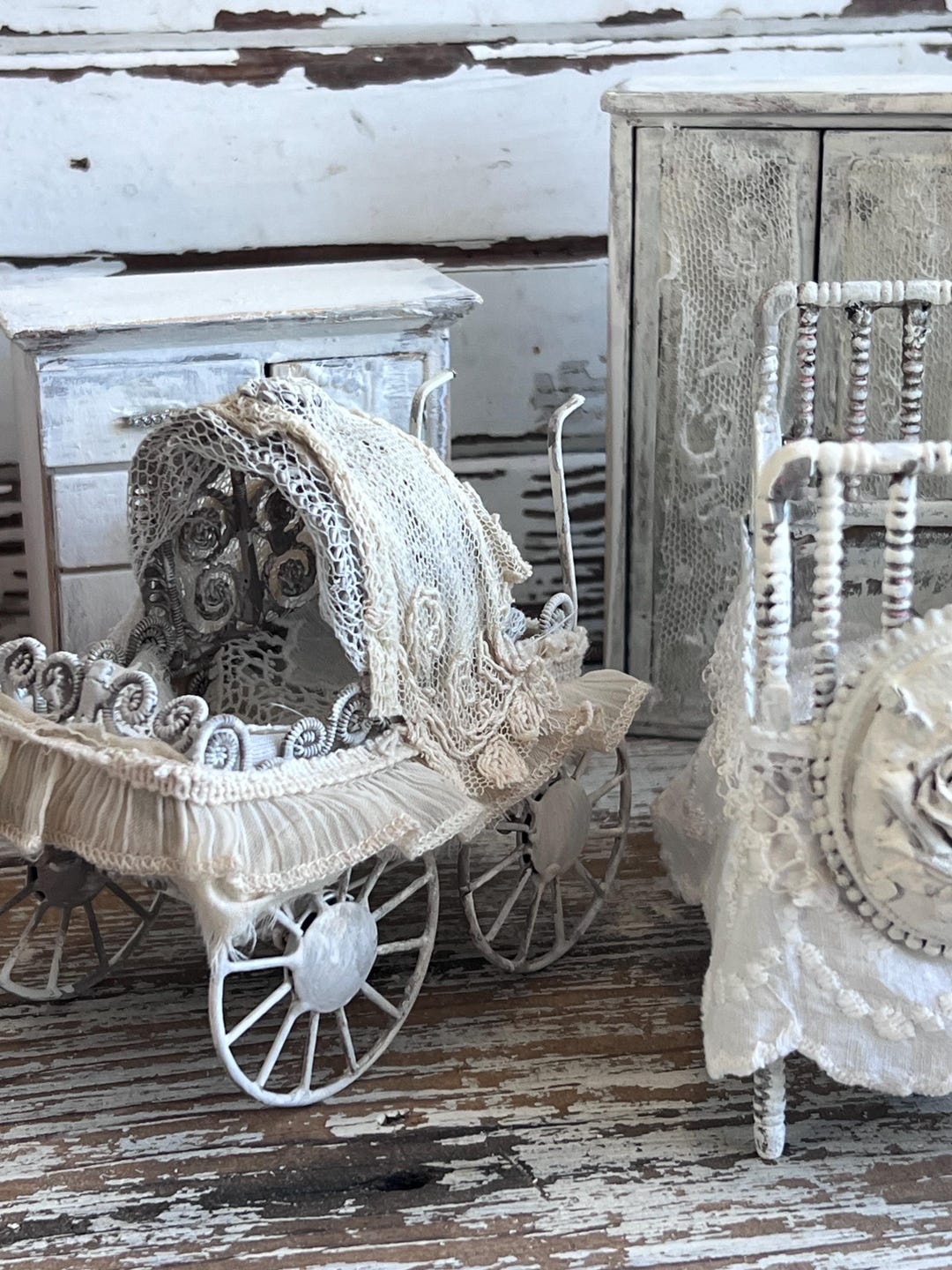 Dollhouse Miniature Metal Bassinet , Dollhouse Nursery Metal Pram ...