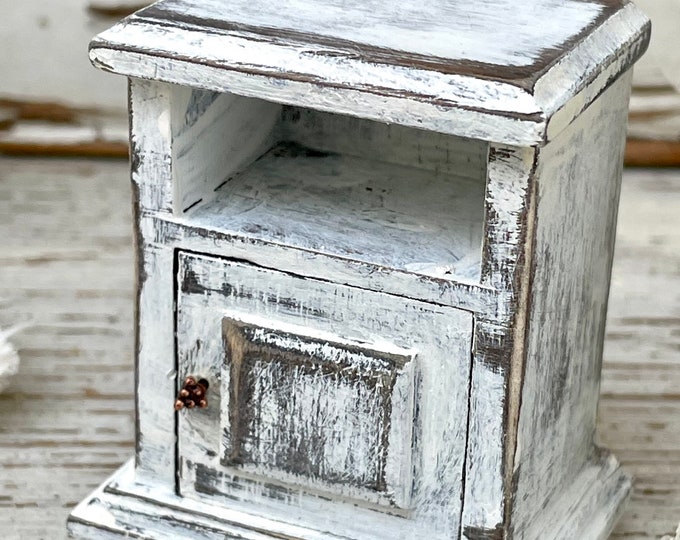 Miniature Side Table, Dollhouse Table, Farmhouse Dollhouse, Dollhouse ...