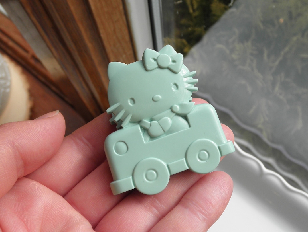 Vintage Hello Kitty Paper Clip Sanrio 1976 Pale Green Kawaii Cat ...
