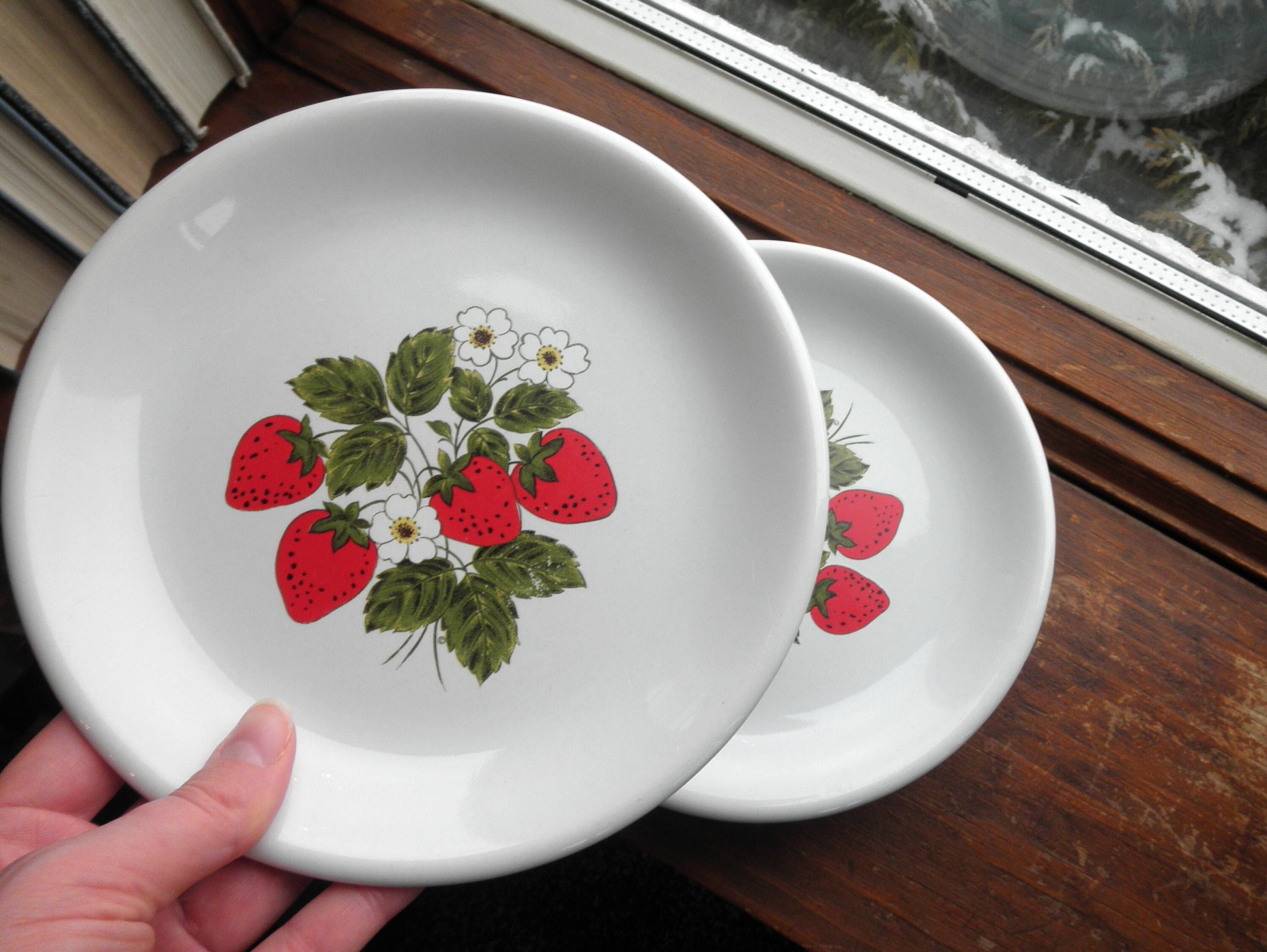 Vintage Strawberry Plates 4 Country Strawberry Side Plates / Dessert ...