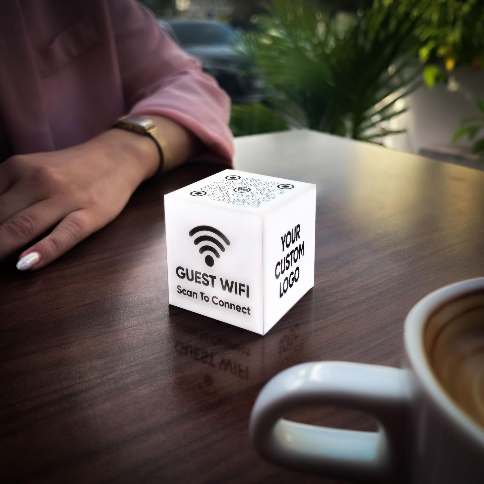 Rechargeable Custom LED Qr Code Cubes, Multi Qr Code Sign, Payment Sign ...