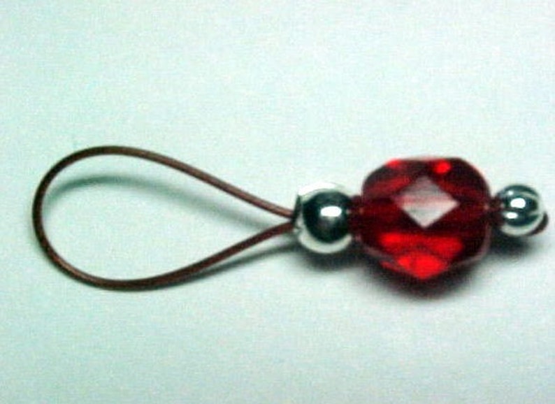 Ruby Red Stitch Markers on Brick Red Wire US 5 Item No. - Etsy