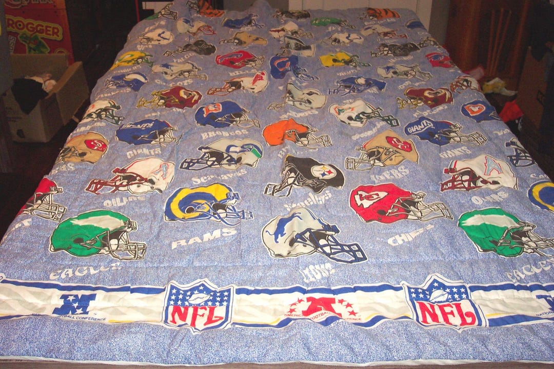 Vintage 1995 NFL FOOTBALL TEAMS Quilt Blanket Bed Spread 60 X 84 Eagles ...