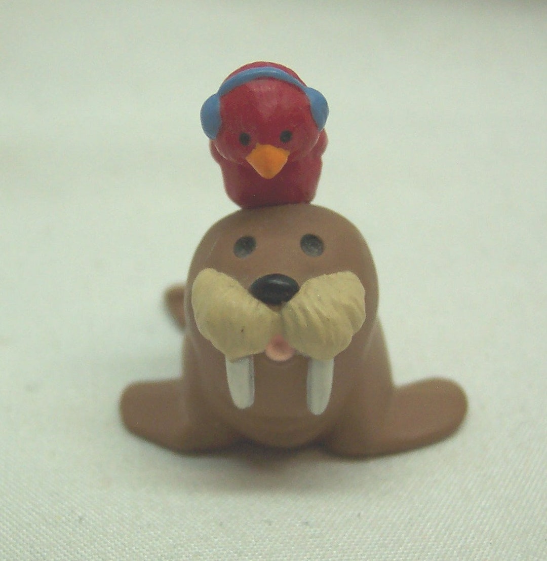 Vintage 1992 Hallmark Merry Miniatures WALRUS With CARDINALE 1 1/4 ...