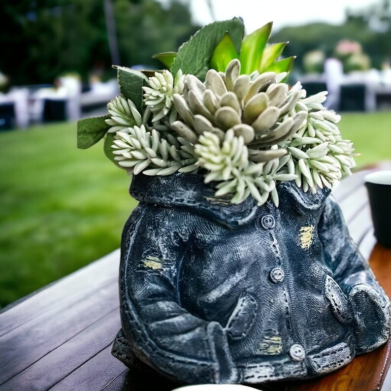 Clothing-shaped Flower Pots Garden Flower Pots Resin Statue Outdoor ...