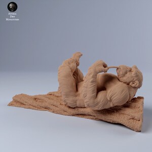 Chimpanzee Chillin - UNPAINTED - Animal Den Miniatures - Etsy