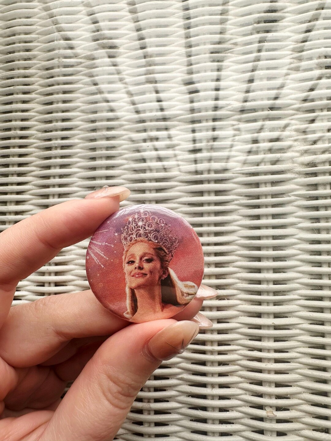 Wicked Glinda Ariana Grande Button Pin - Etsy