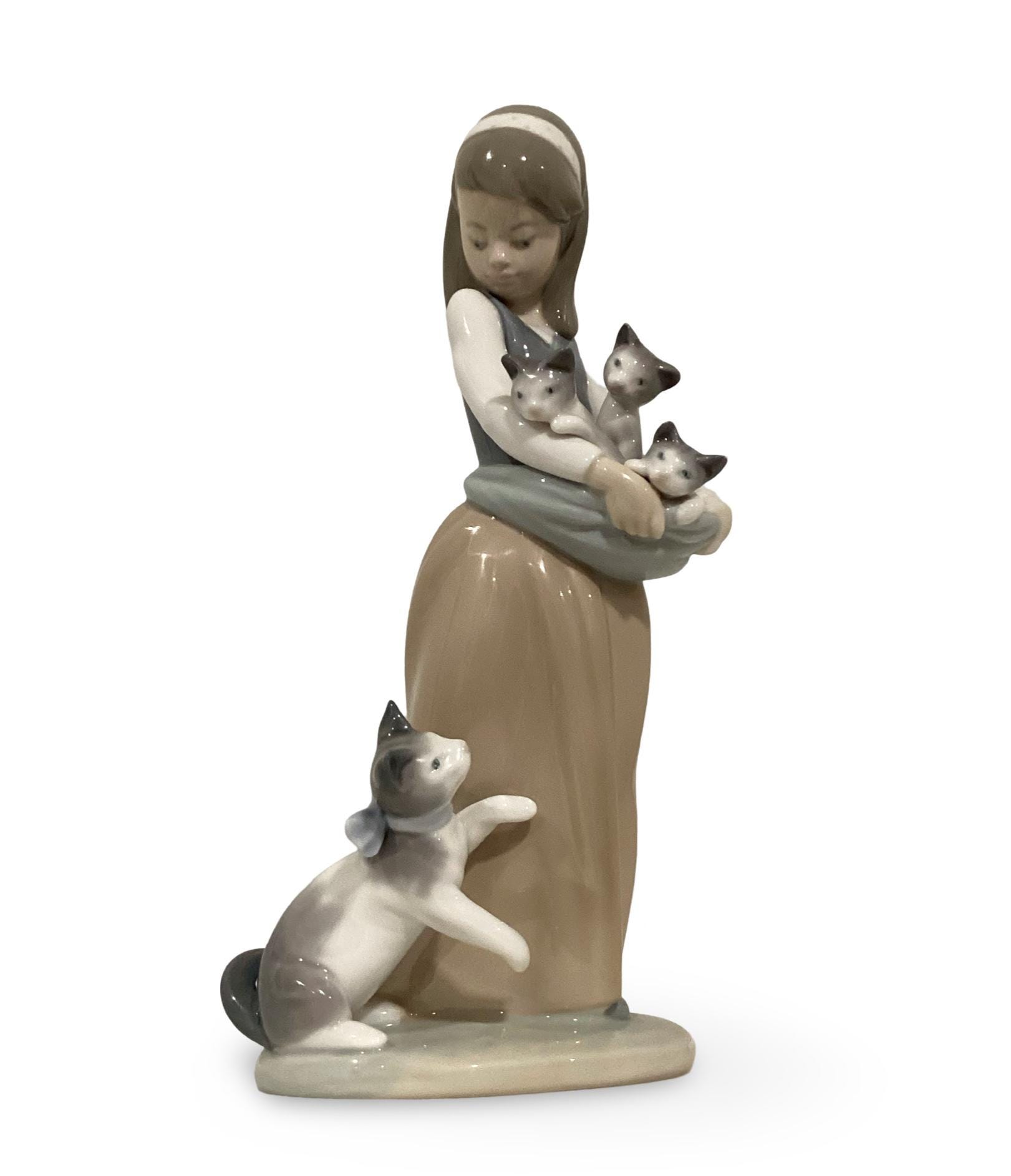 Lladro Figurine Following Her Cats Girl Holding Kittens Statue 1309 - Etsy