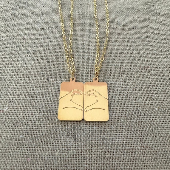 14k Gold Filled Friendship Necklace Set Best Friends Heart Hand Symbol Necklaces Necklace Gift Set Heart Hands Love Necklace Etsy