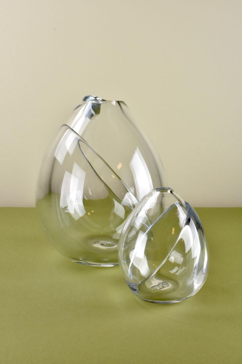 Dew Drop Bud Vase, Handblown Glass - Etsy