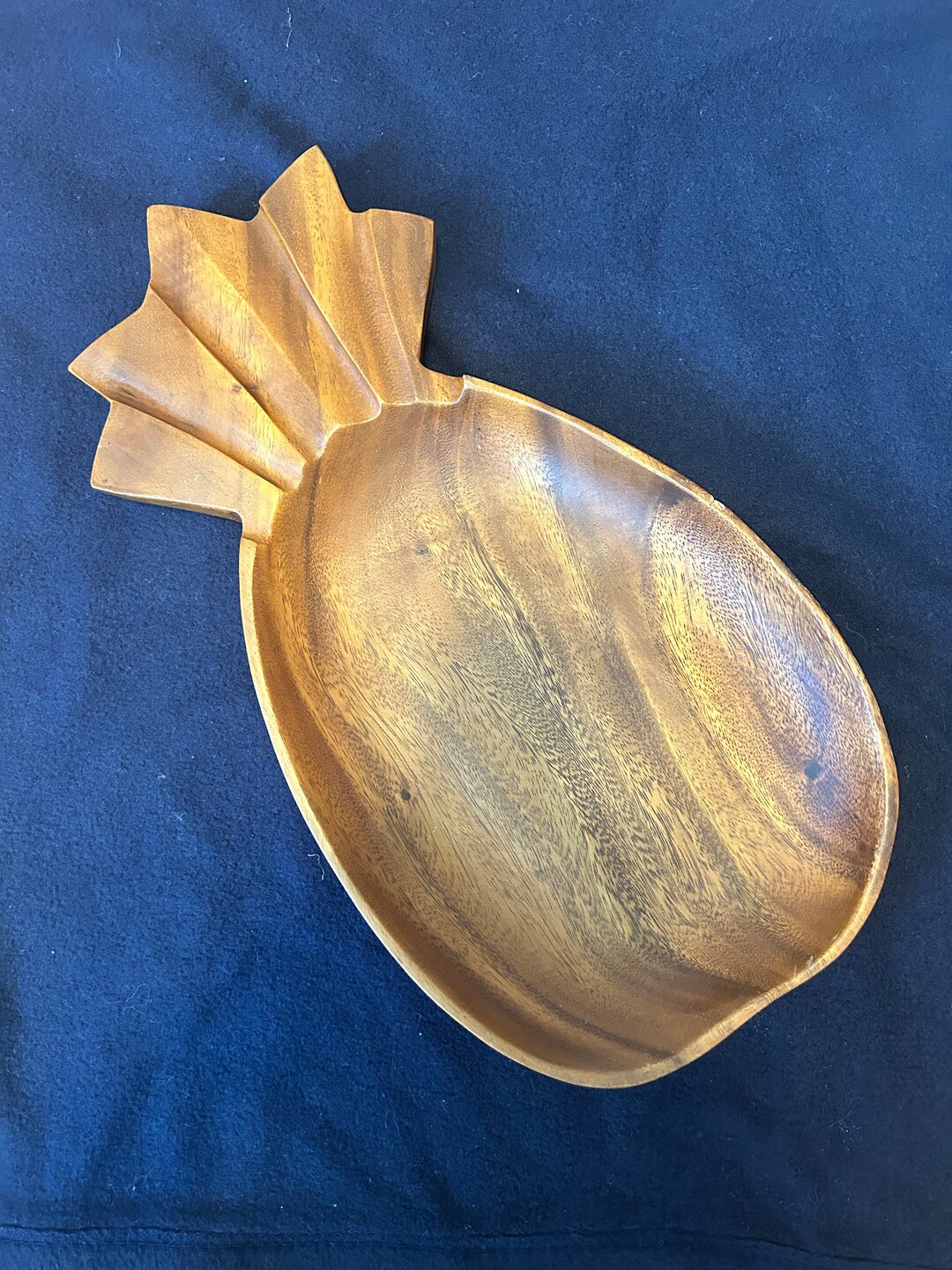 VINTAGE Leilani Monkey Pod Wood Pineapple Tray. - Etsy