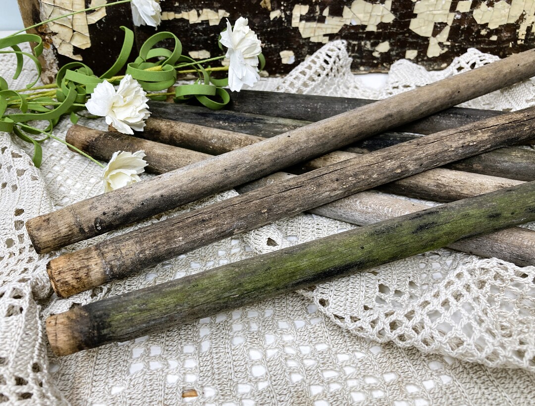 Wood Spindles-antique Spindle-chippy Wood-vintage Spindles-old Painted ...